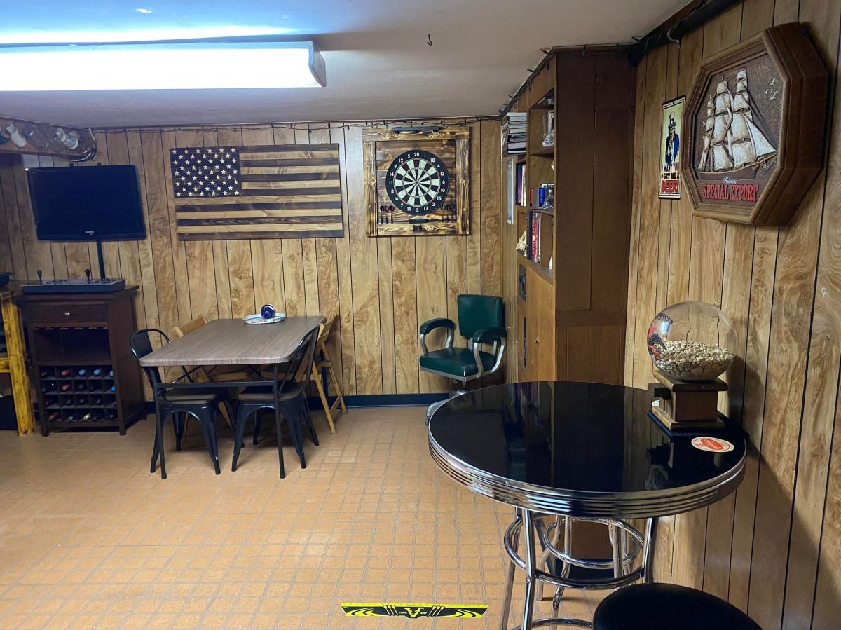 Basement Party – True_George